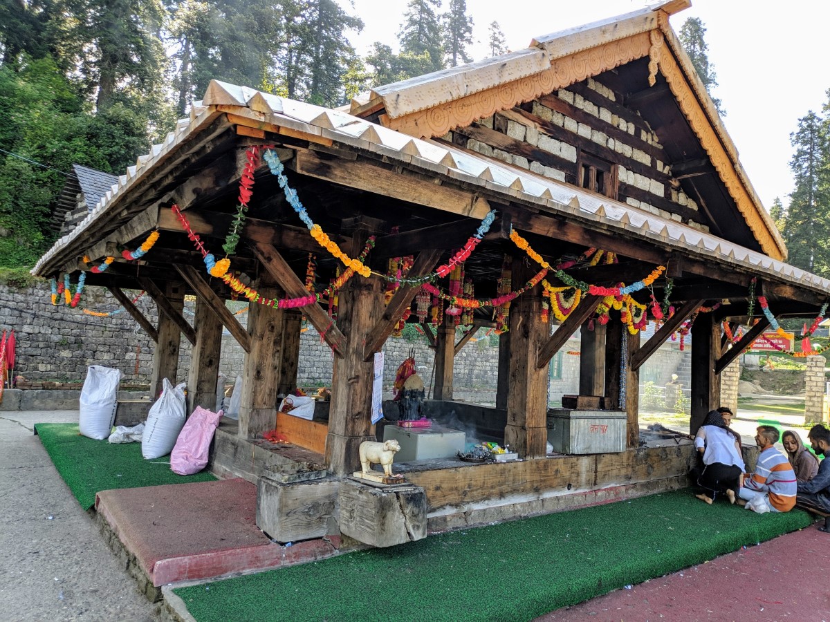 Kamrunag temple Trek • Trek to Kamrunag temple